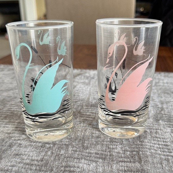 Dining | Vintage Pair Elegant Swan Glass Set Pink And Blue Mid Century ...
